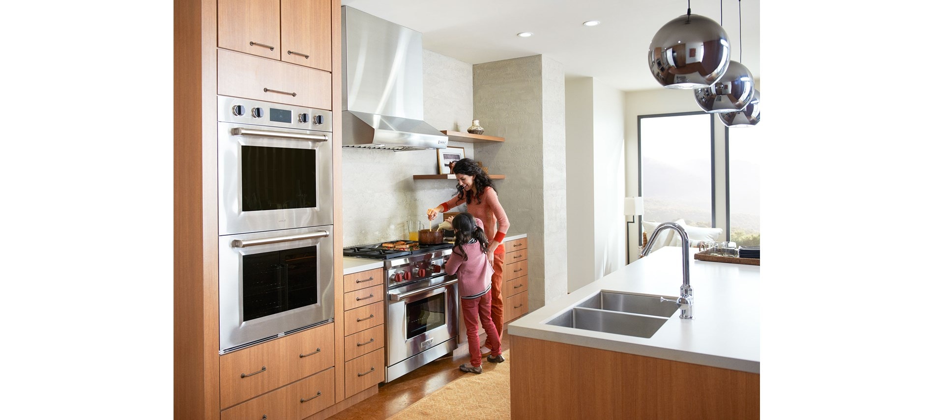 36" Gas Range - 4 Burners and Infrared Griddle | GR364G | Wolf Appliances