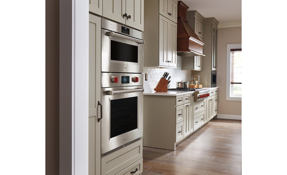 Wolf 30" M Series Professional Built-In Single Oven (SO3050PM/S/P)