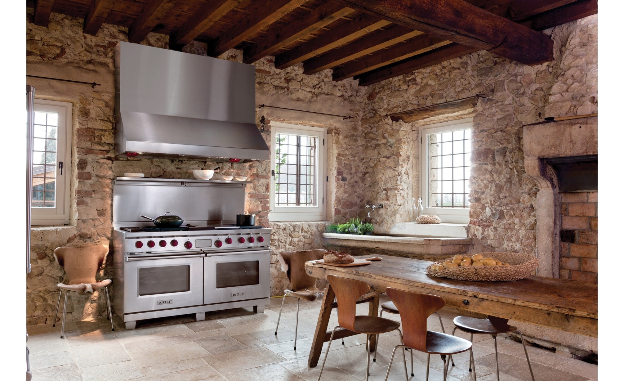 Wolf 60" Dual Fuel Range 6 Burner Infrared Charbroiler Griddle